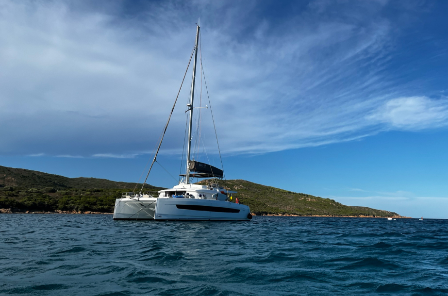 Via Oceano - catamaran rental - Start